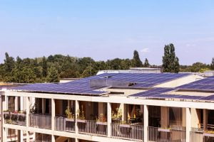 20 Stunning Modern Hidden Roof Designs for Futuristic Architecture